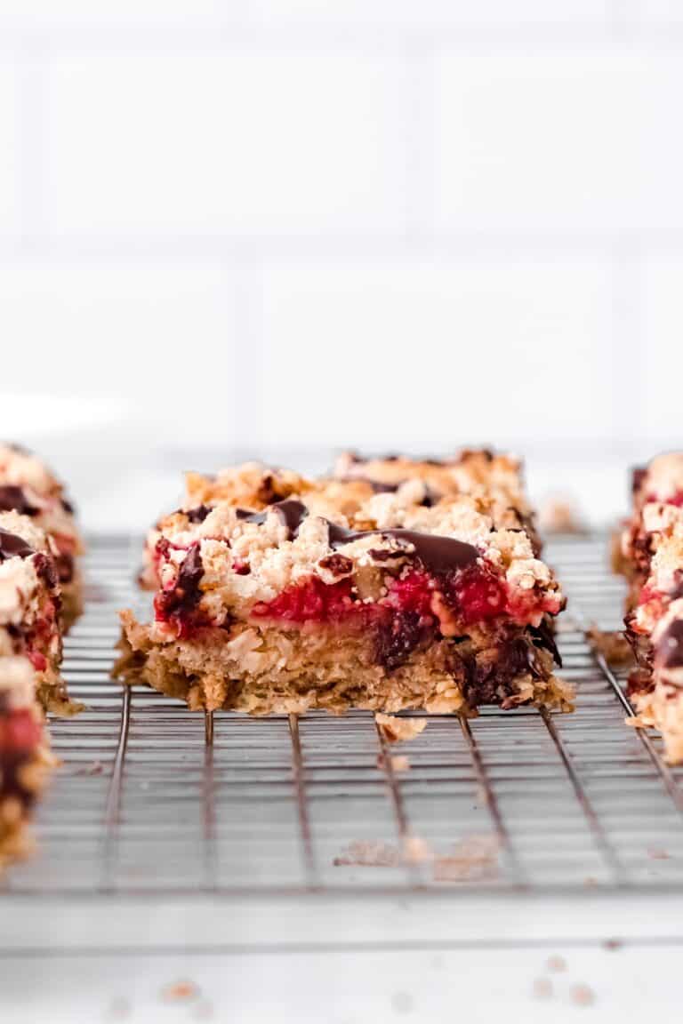 Raspberry Crumble Oat Bars - The Best Recipe!