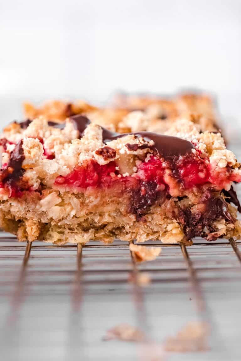 Raspberry Crumble Oat Bars - The Best Recipe!