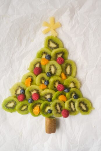 This Christmas Fruit Tree Is a Cute and Healthy Holiday Treat