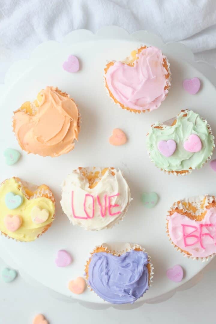 These Conversation Heart Cupcakes Will Win Over Your Heart