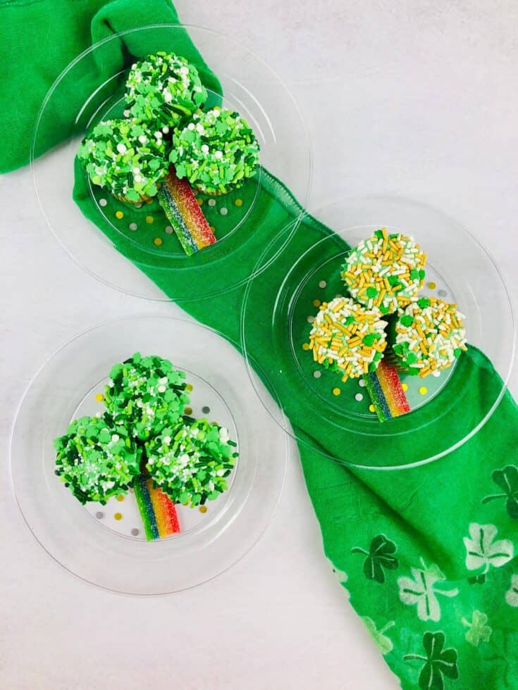 These Shamrock Cupcakes Will Bring Good Luck On St. Patrick's Day