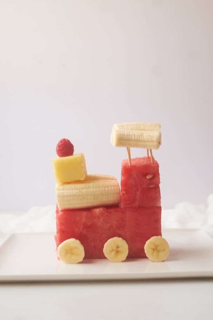 This Fruit Train Is An Easy And Fun Kid Snack!