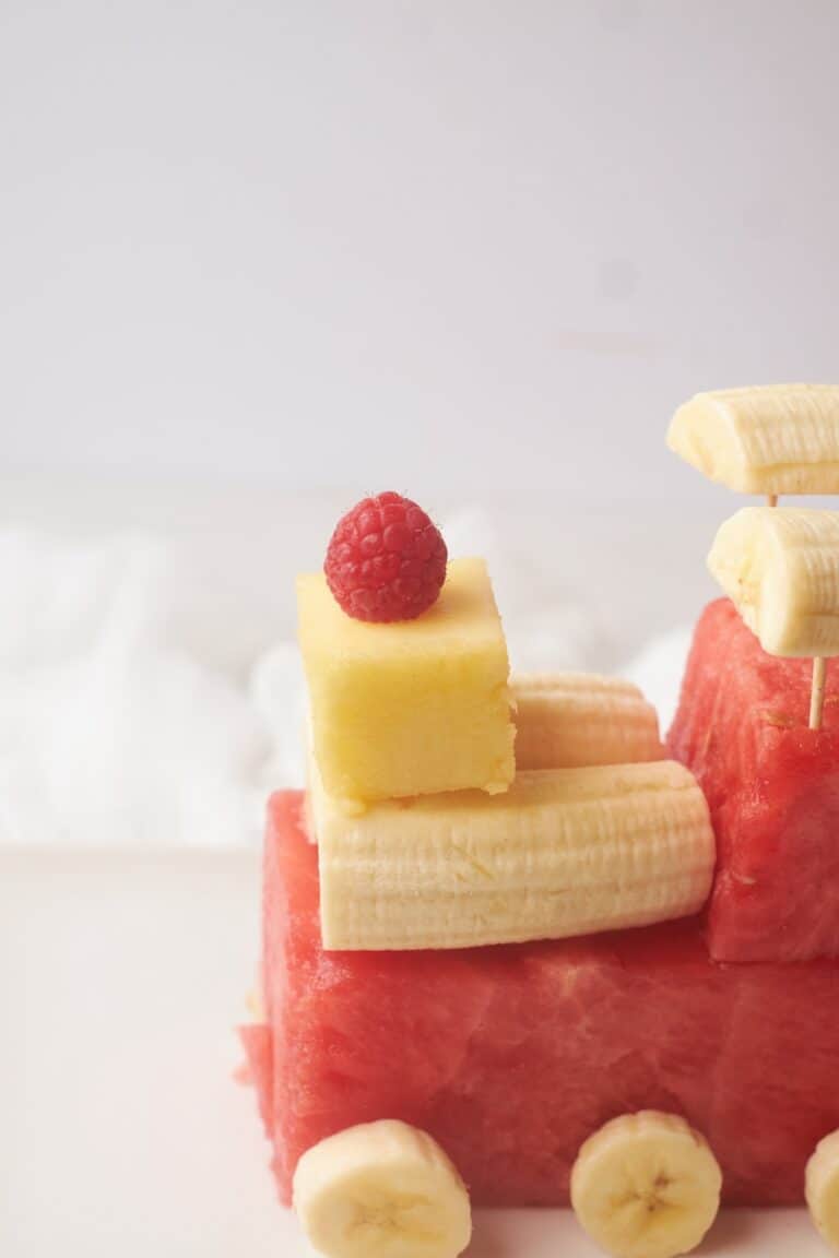 This Fruit Train Is An Easy And Fun Kid Snack!