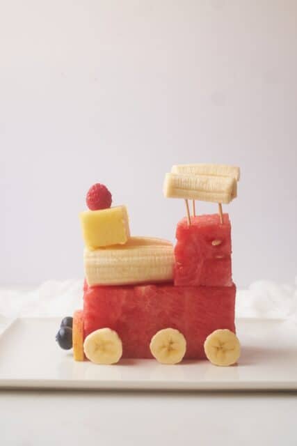This Fruit Train Is An Easy And Fun Kid Snack!