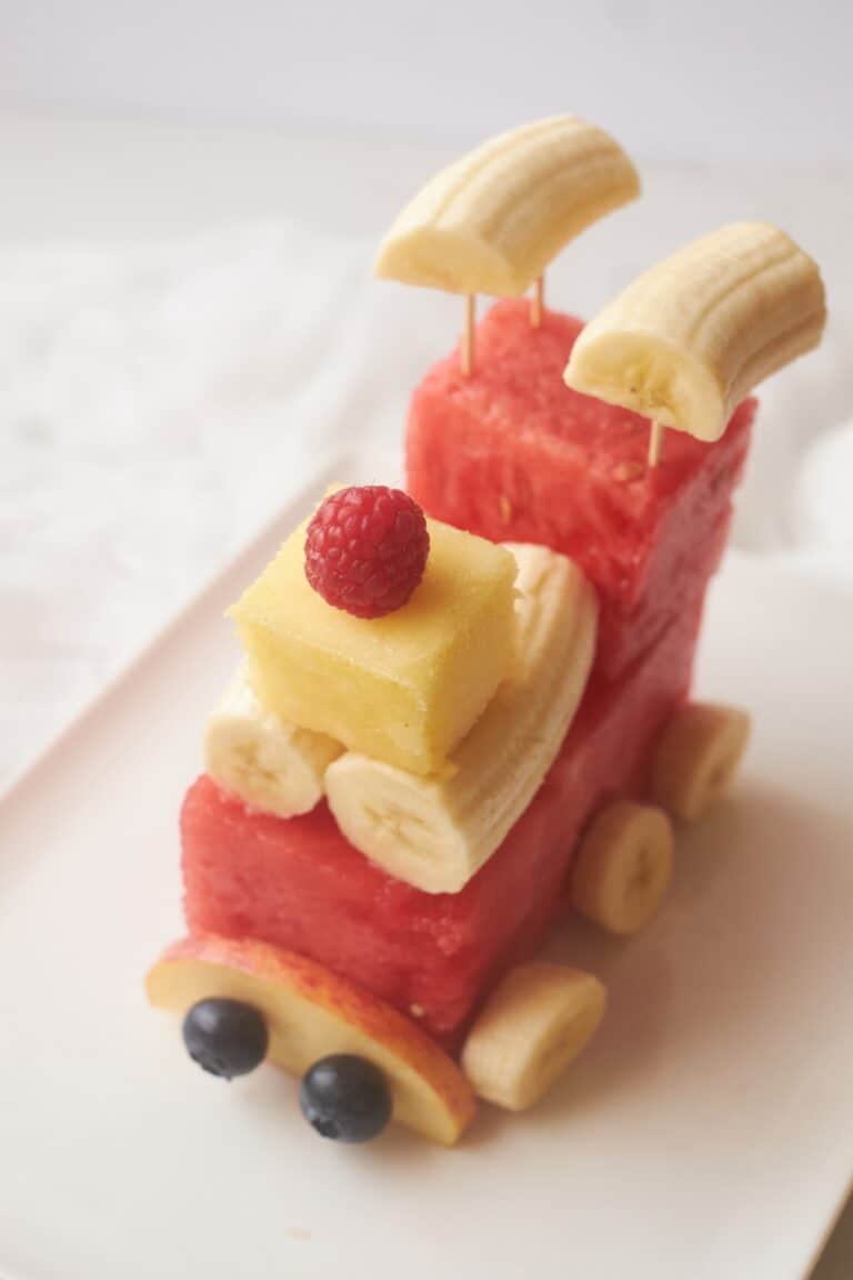 This Fruit Train Is An Easy And Fun Kid Snack!