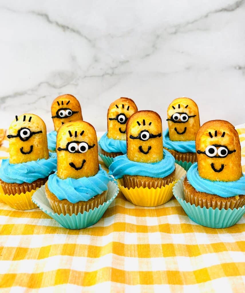 How To Make The Easiest Minion Cupcakes
