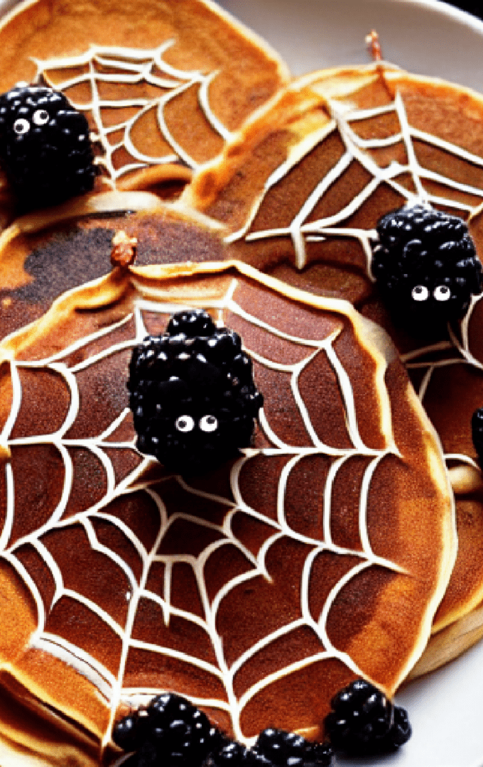 Easy Spider Pancakes - Cute Halloween Breakfast Idea