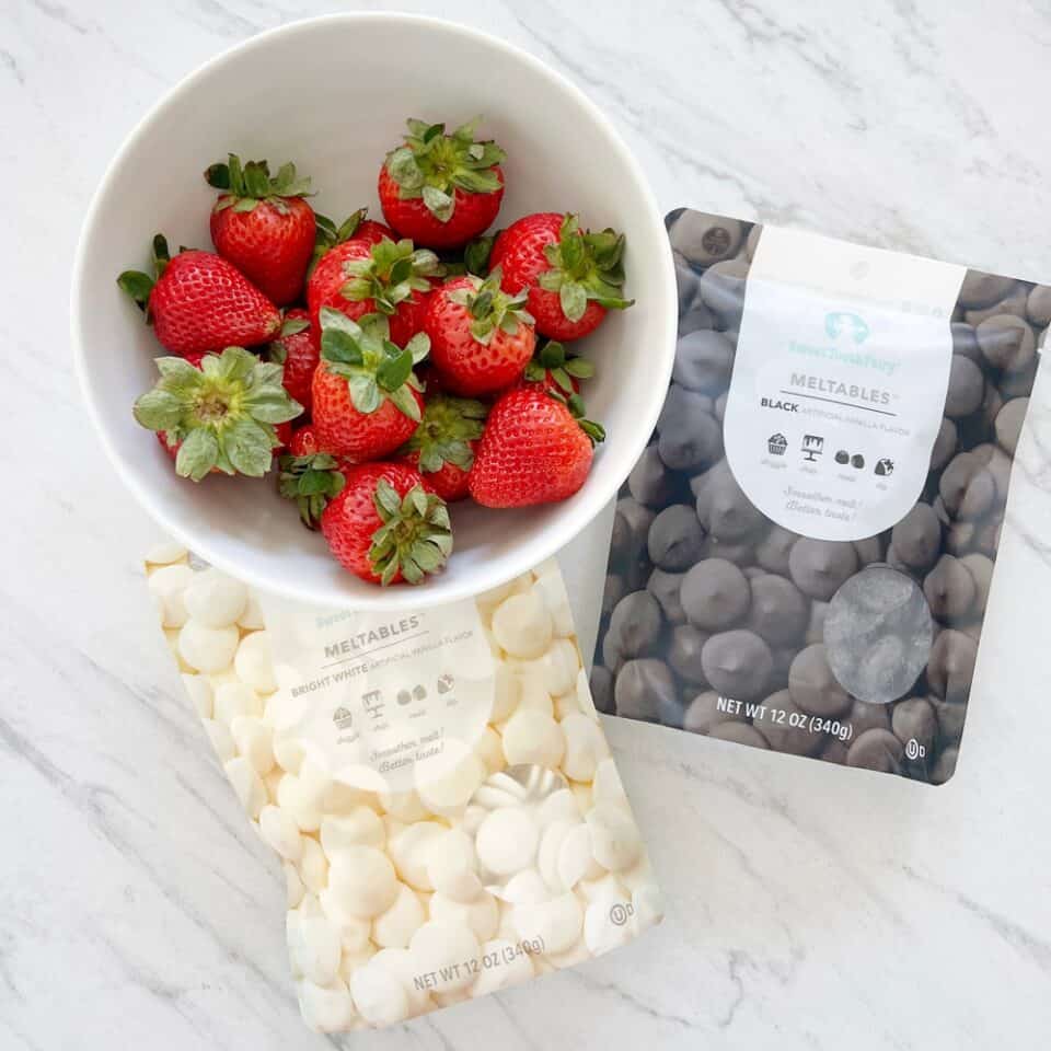 Spooky Ghost Strawberries And The Scary Part, Only 3 Ingredients