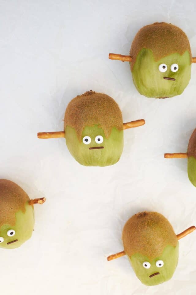 These Kiwi Frankenstein Make Ghoulishly Cute Halloween Treats