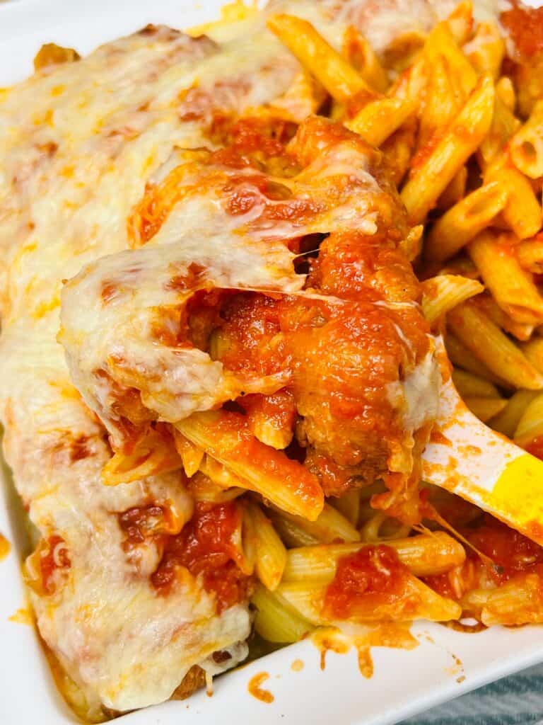 One Pan Chicken Parmesan - Delicious and Easy!