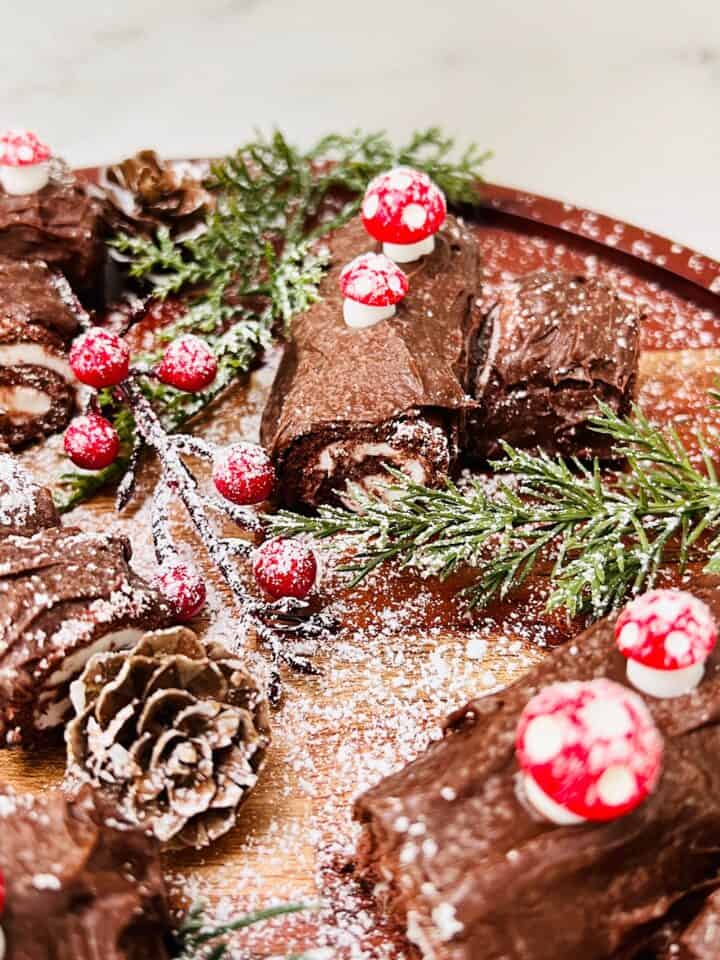 Easy and Genius Mini Bûche De Noël Recipe Hack