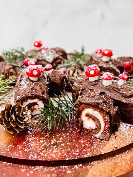 Easy and Genius Mini Bûche De Noël Recipe Hack