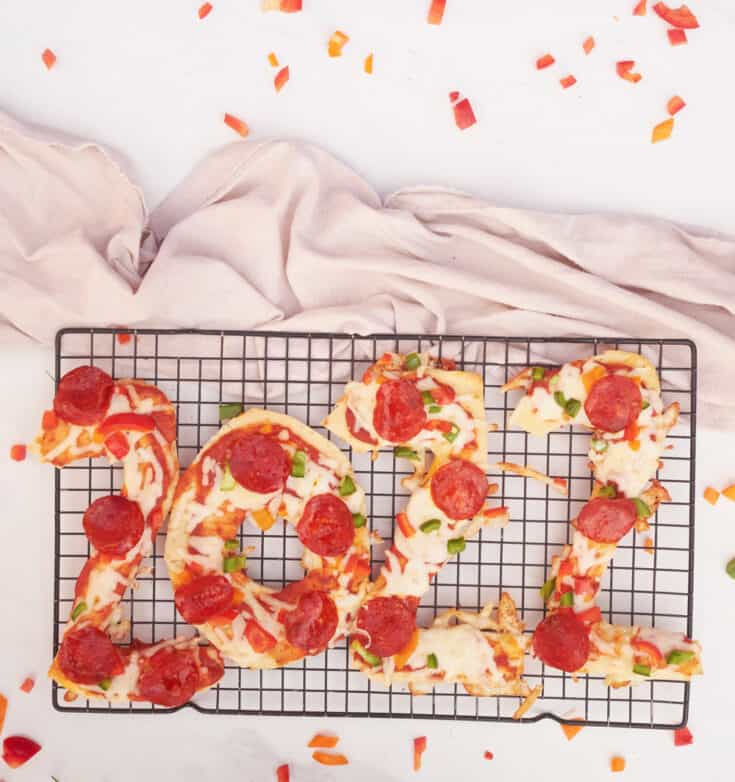 Crafting the Ultimate New Year's Eve Pizza