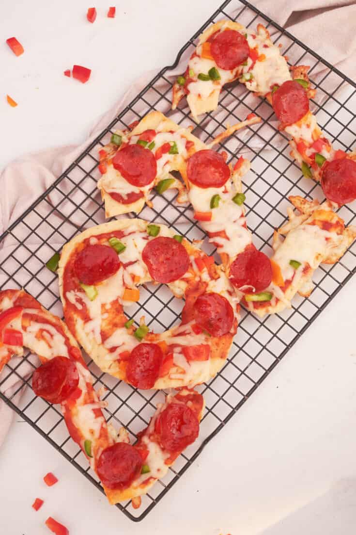 Crafting the Ultimate New Year's Eve Pizza