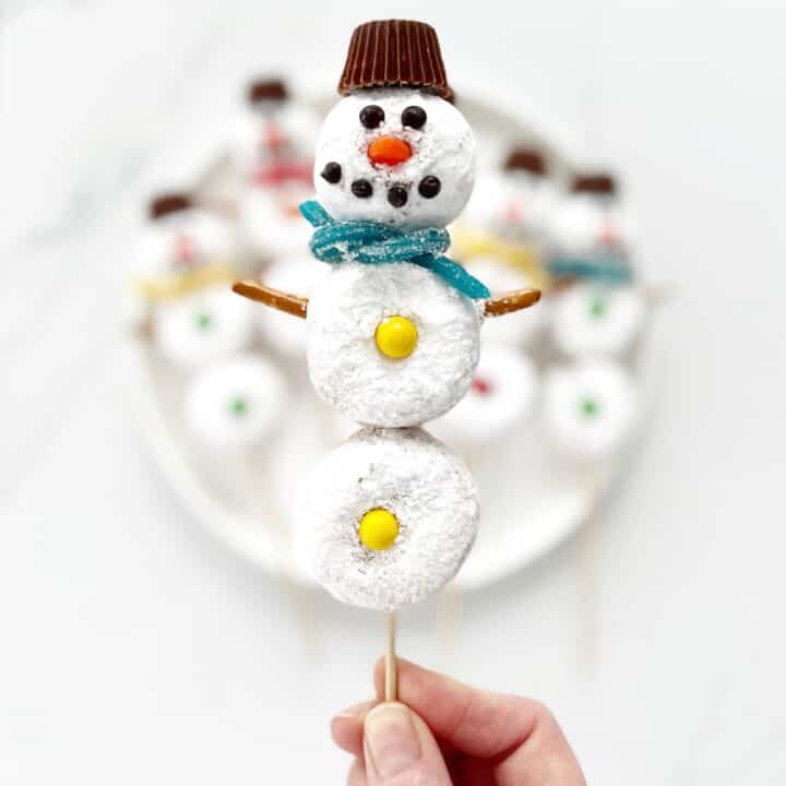 These Easy Adorable Snowman Donuts Are A Festive Treat
