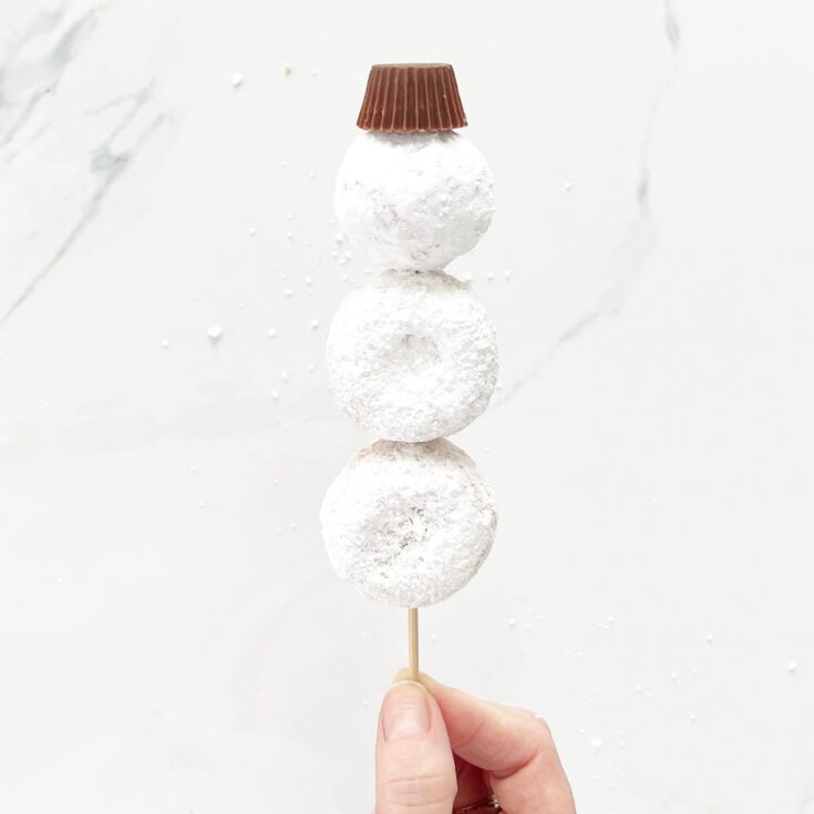These Easy Adorable Snowman Donuts Are A Festive Treat