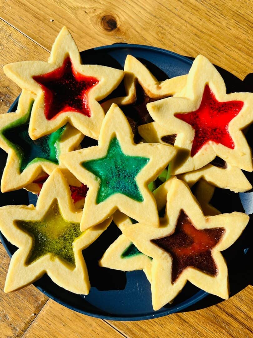 Amazing Stained Glass Cookies - Festive Christmas Cookies