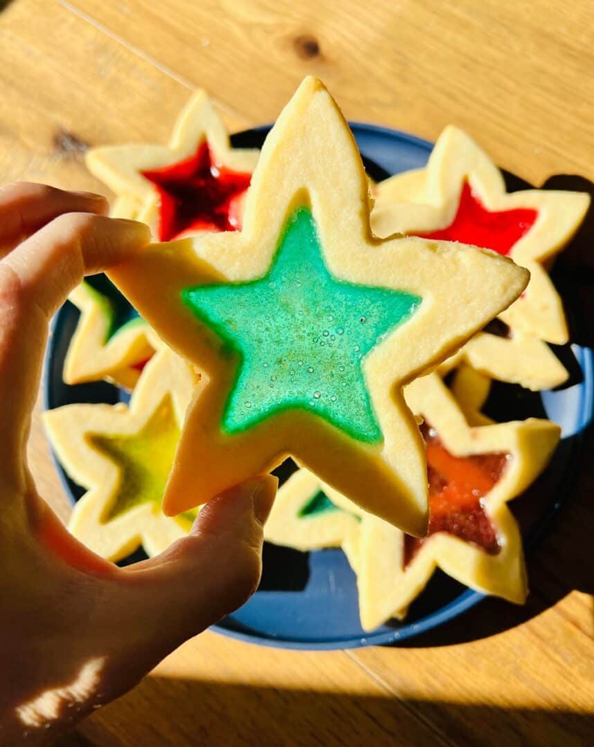 Amazing Stained Glass Cookies - Festive Christmas Cookies