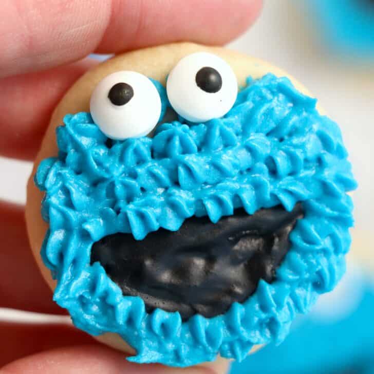 Whip Up Delicious Cookie Monster Cookies With This Simple Recipe
