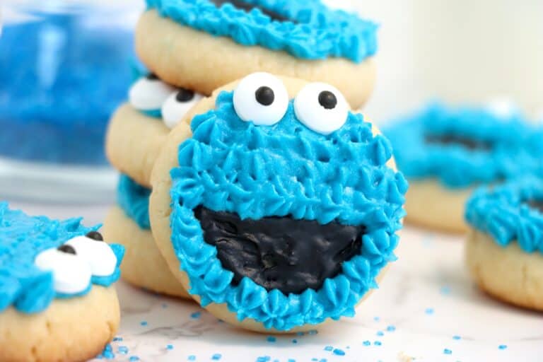Whip Up Delicious Cookie Monster Cookies With This Simple Recipe