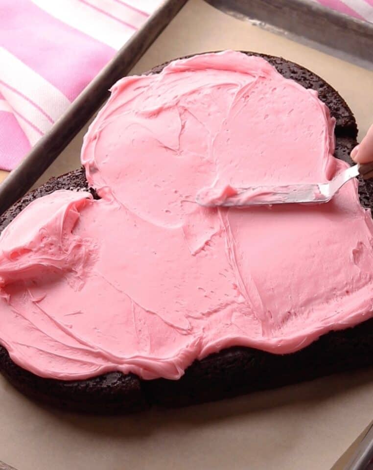 The Easiest Heart Shape Cake Hack
