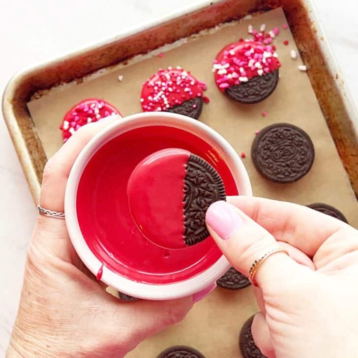 The Sweetest Love Bug Oreos