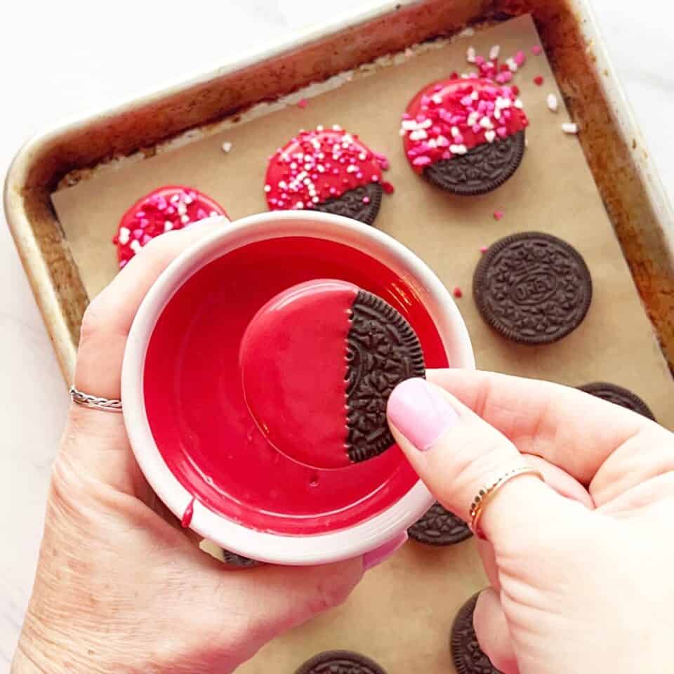 The Sweetest Love Bug Oreos