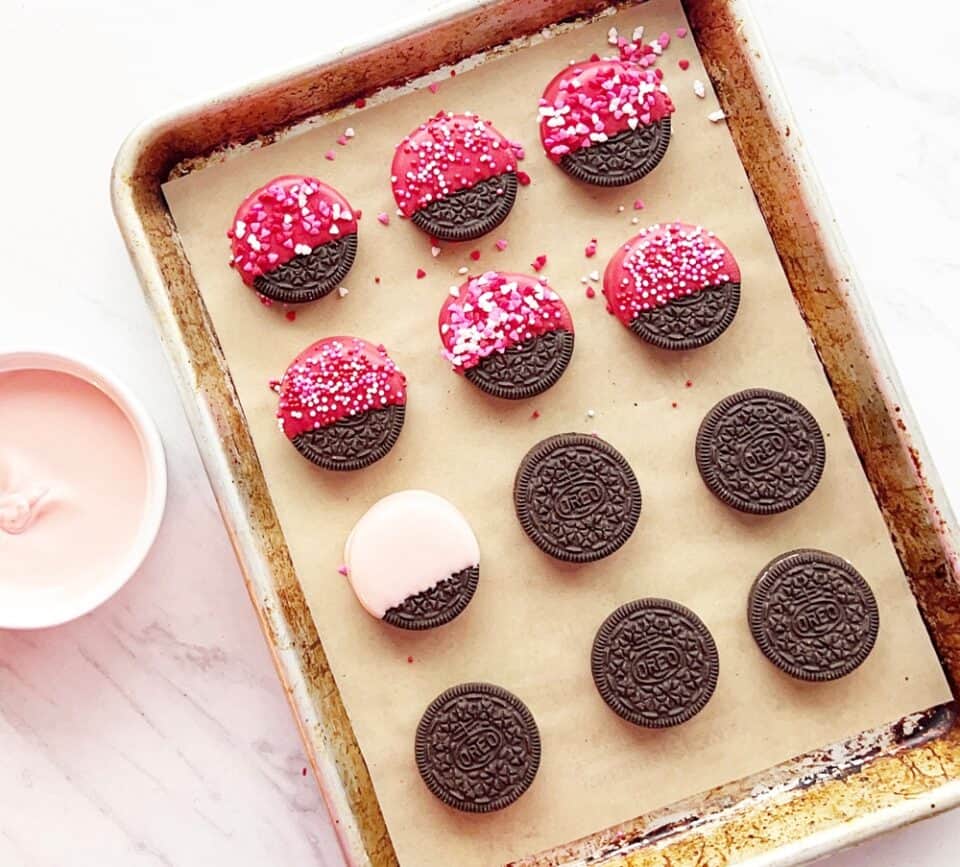 The Sweetest Love Bug Oreos