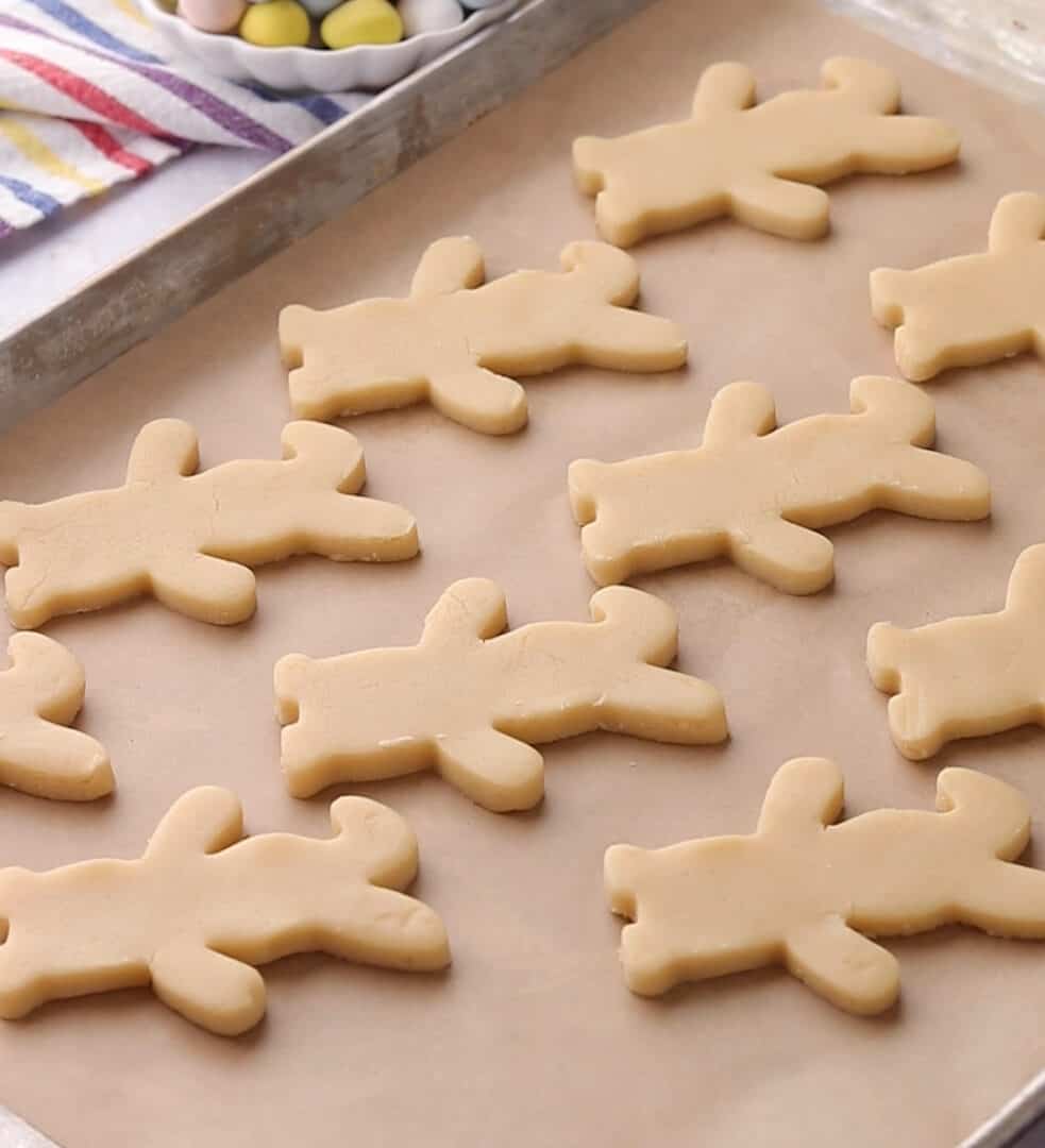 Make Easter Sweet With These Cute Bunny Hug Cookies