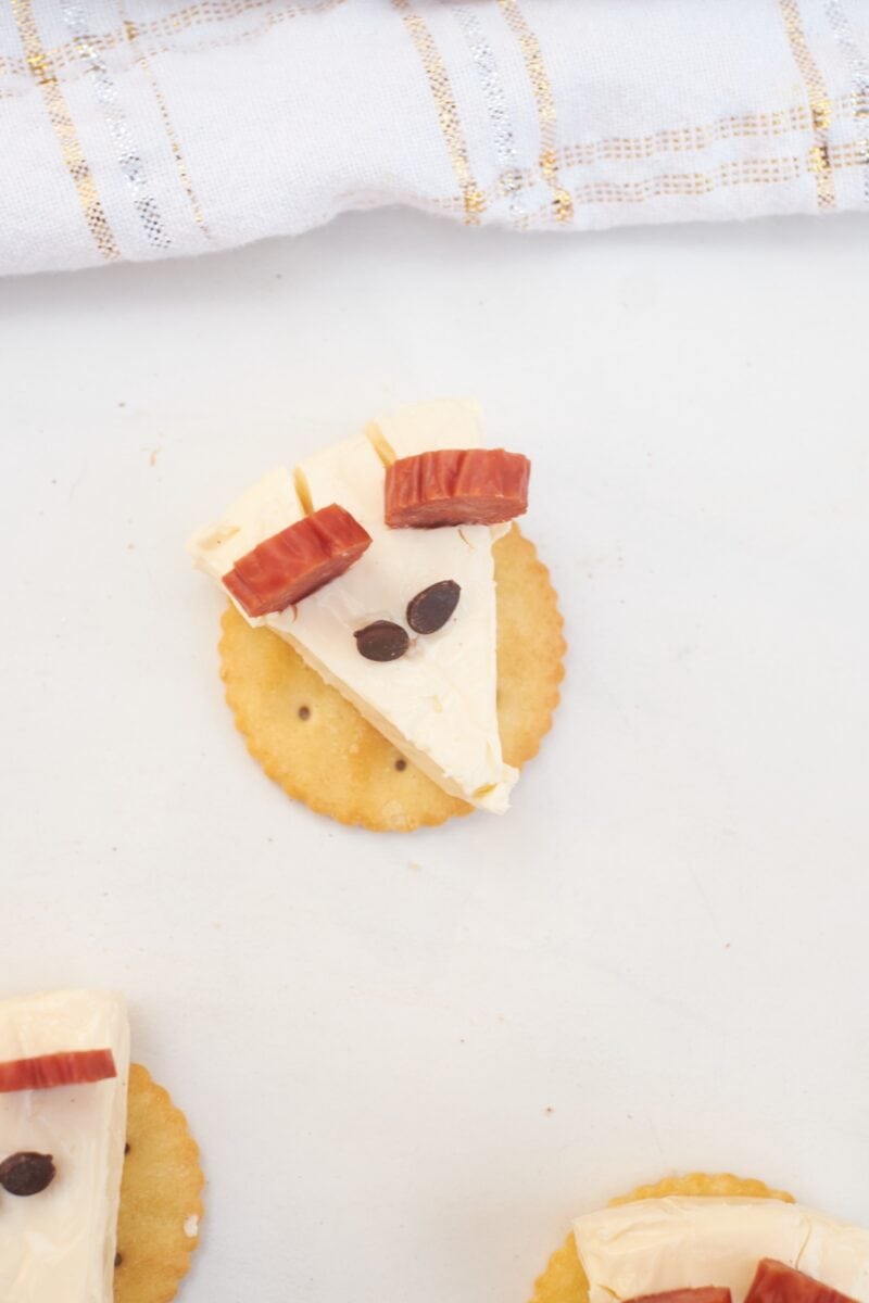 Mouse Cheese Crackers Are The Cutest Appetizers