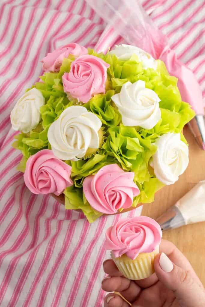 The Cutest Cupcake Pull-Apart Cakes