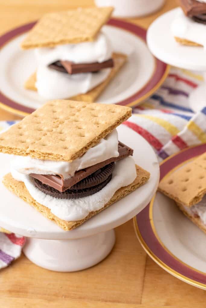 How to Make Oreo S'mores (S'moreos)