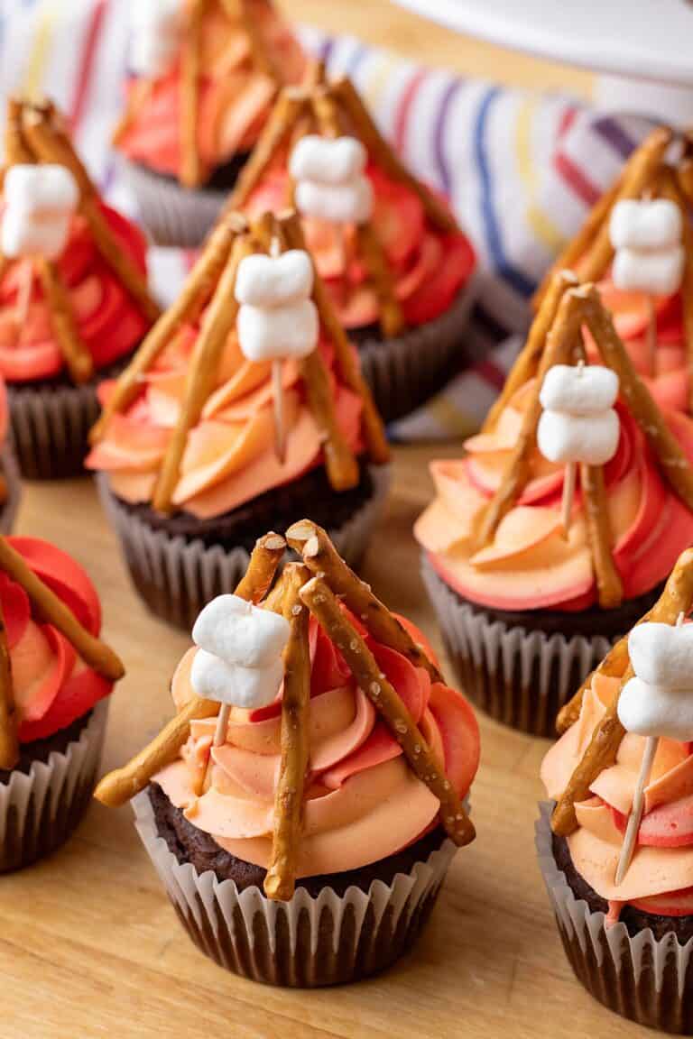 How to Make Campfire Cupcakes For A Sweet Summer Adventure