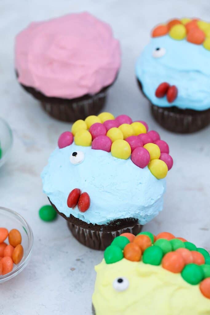 How to Make Easy And Colorful Fish Cupcakes