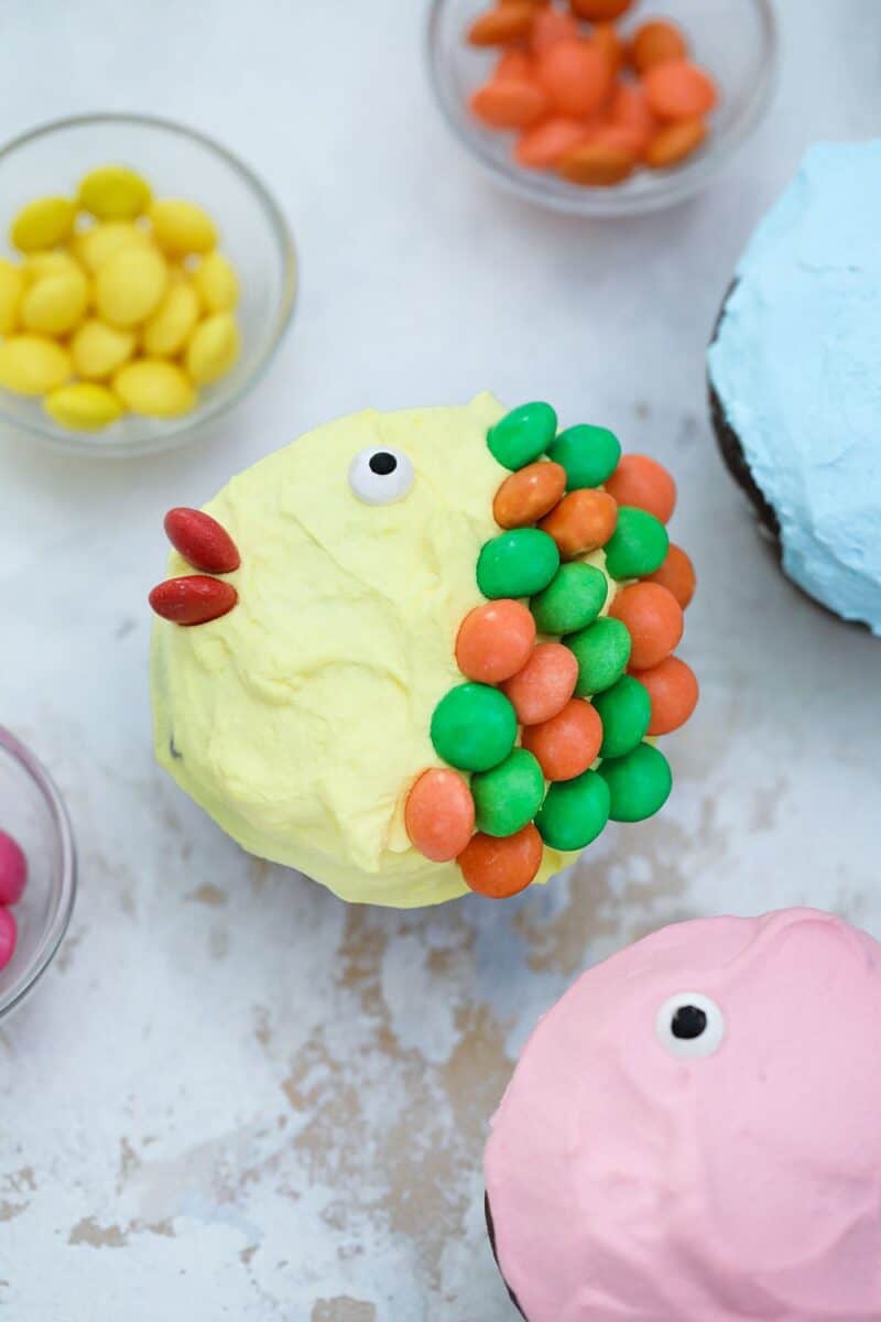 How to Make Easy And Colorful Fish Cupcakes