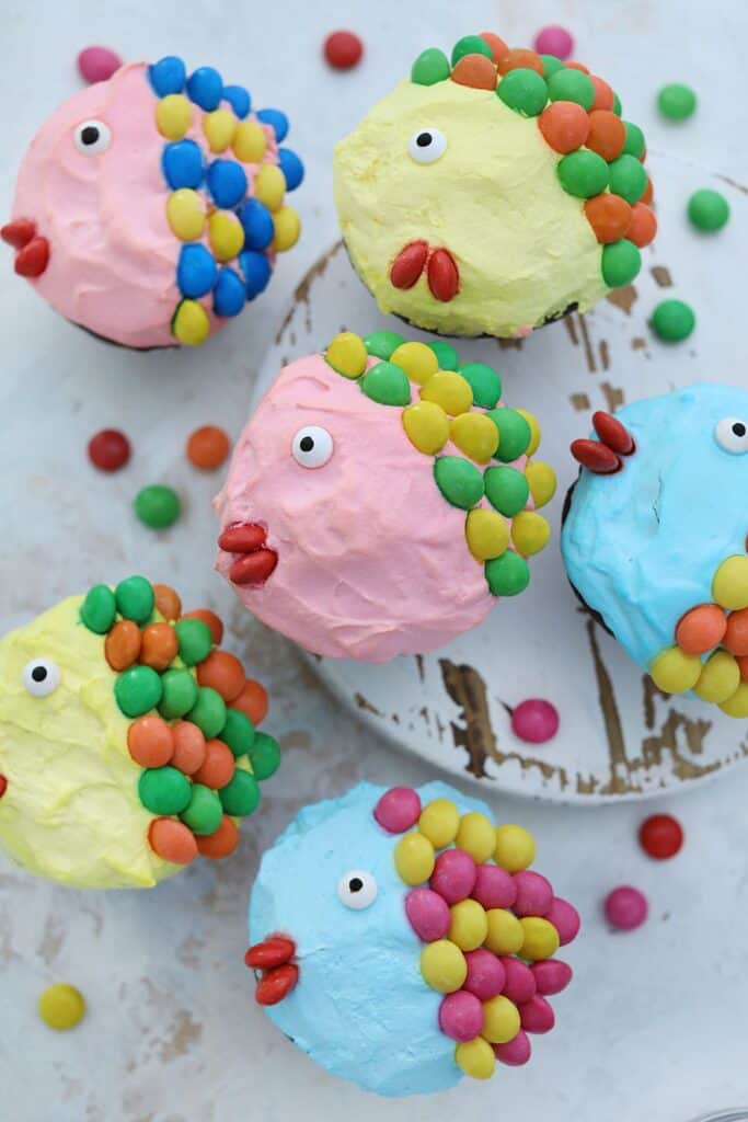 How to Make Easy And Colorful Fish Cupcakes