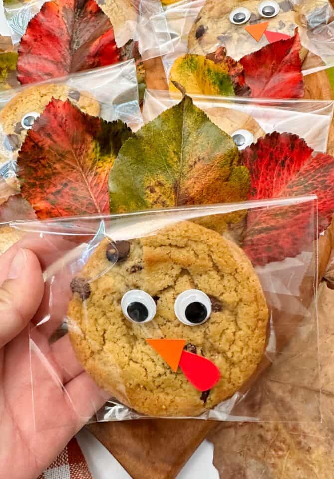 These Turkey Cookies Are A Cute Thanksgiving Treat Kids Can Make