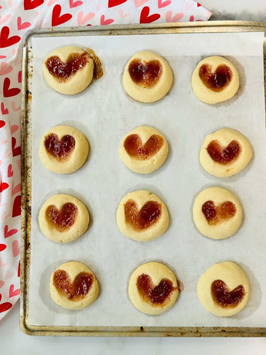 Make These Sweet Jam Heart Thumbprint Cookies With Kids This Valentine ...