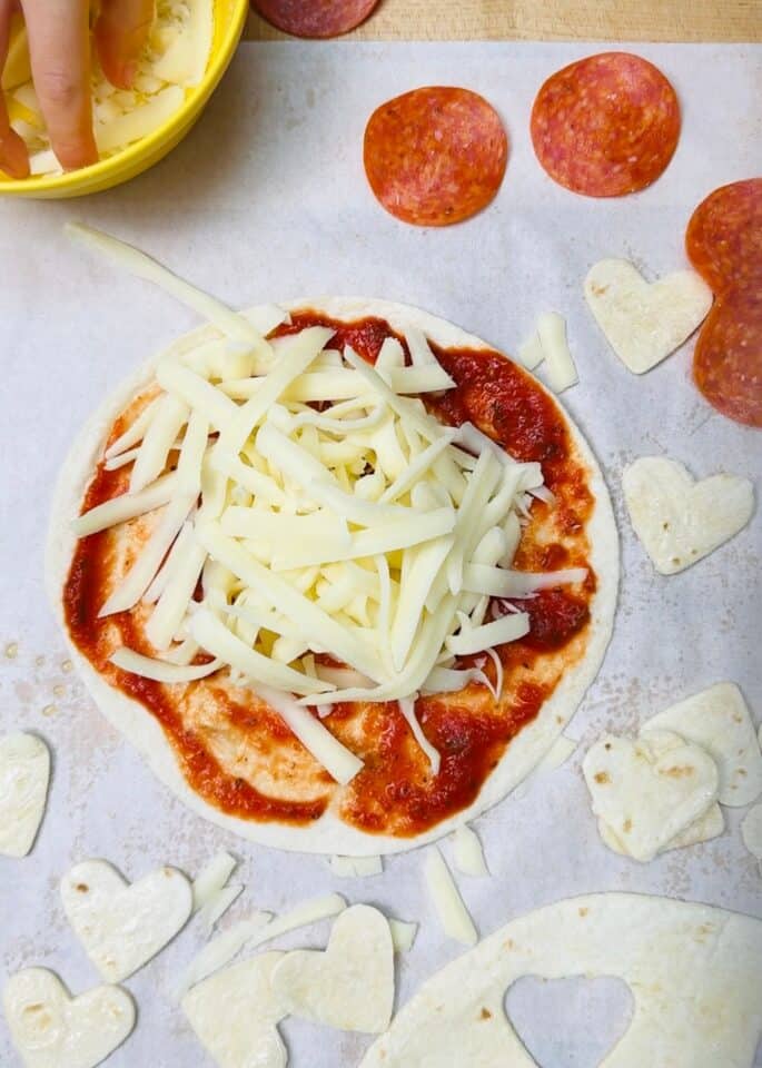 Easy Valentine Pizza Lunch For Kids