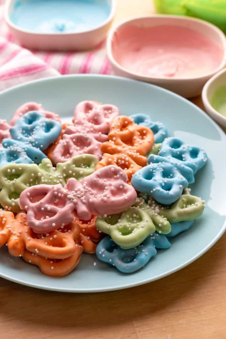 These Colorful Butterfly Pretzels Make a Fun Spring Treat!