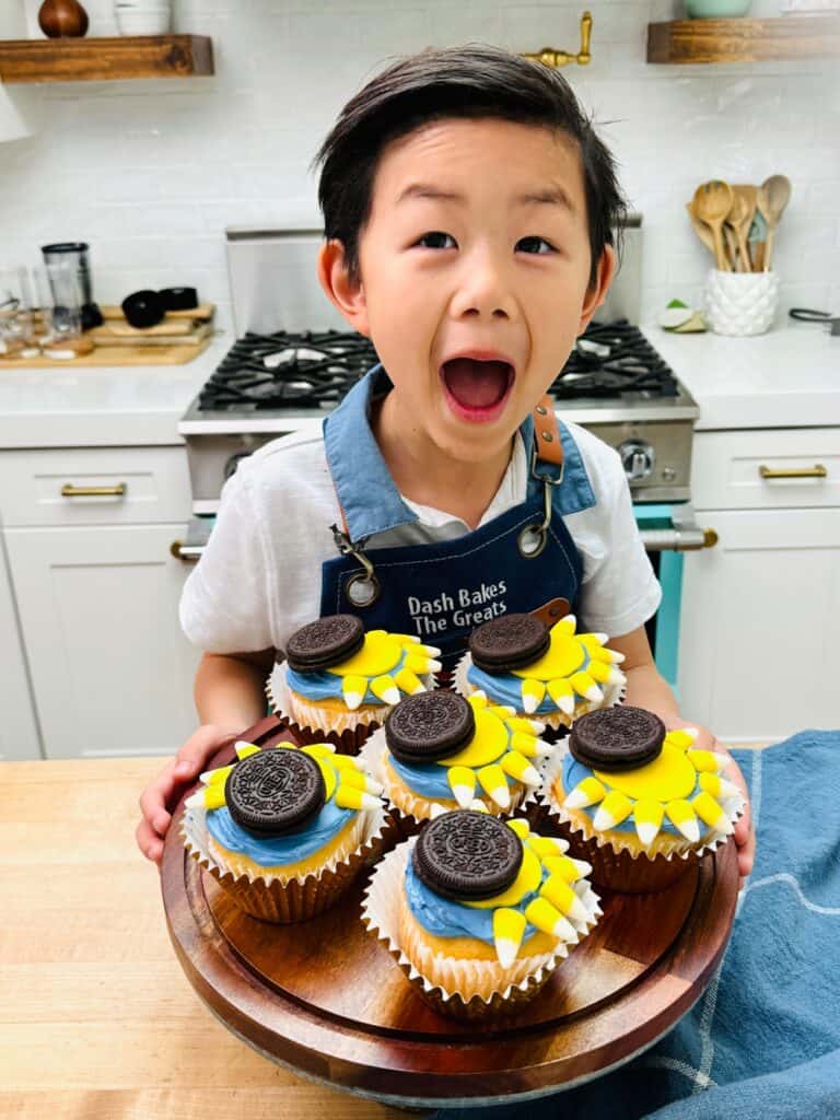 Solar Eclipse Cupcakes 2024 - Solar Eclipse Treats