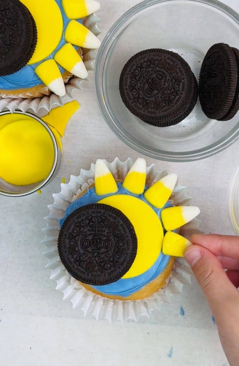 Solar Eclipse Cupcakes 2024 - Solar Eclipse Treats