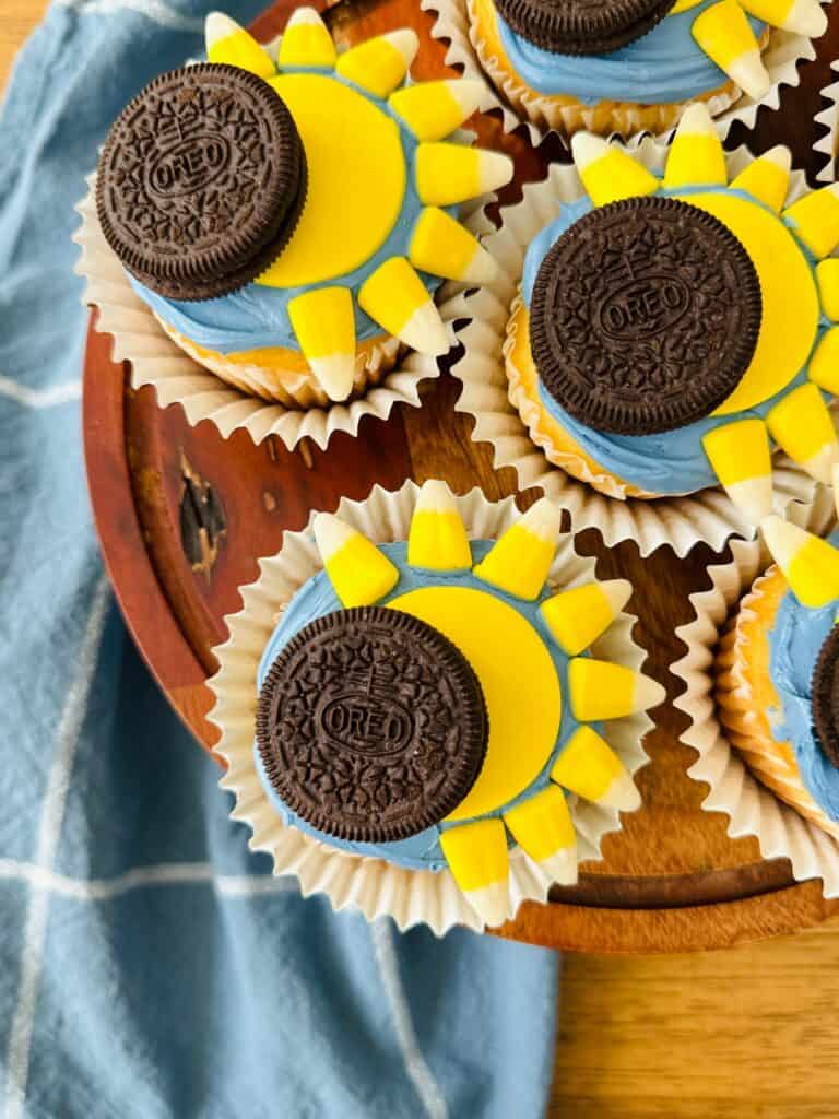 Solar Eclipse Cupcakes 2024 - Solar Eclipse Treats