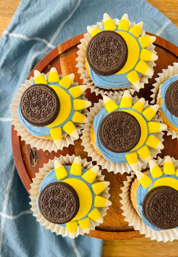 Solar Eclipse Cupcakes 2024 - Solar Eclipse Treats