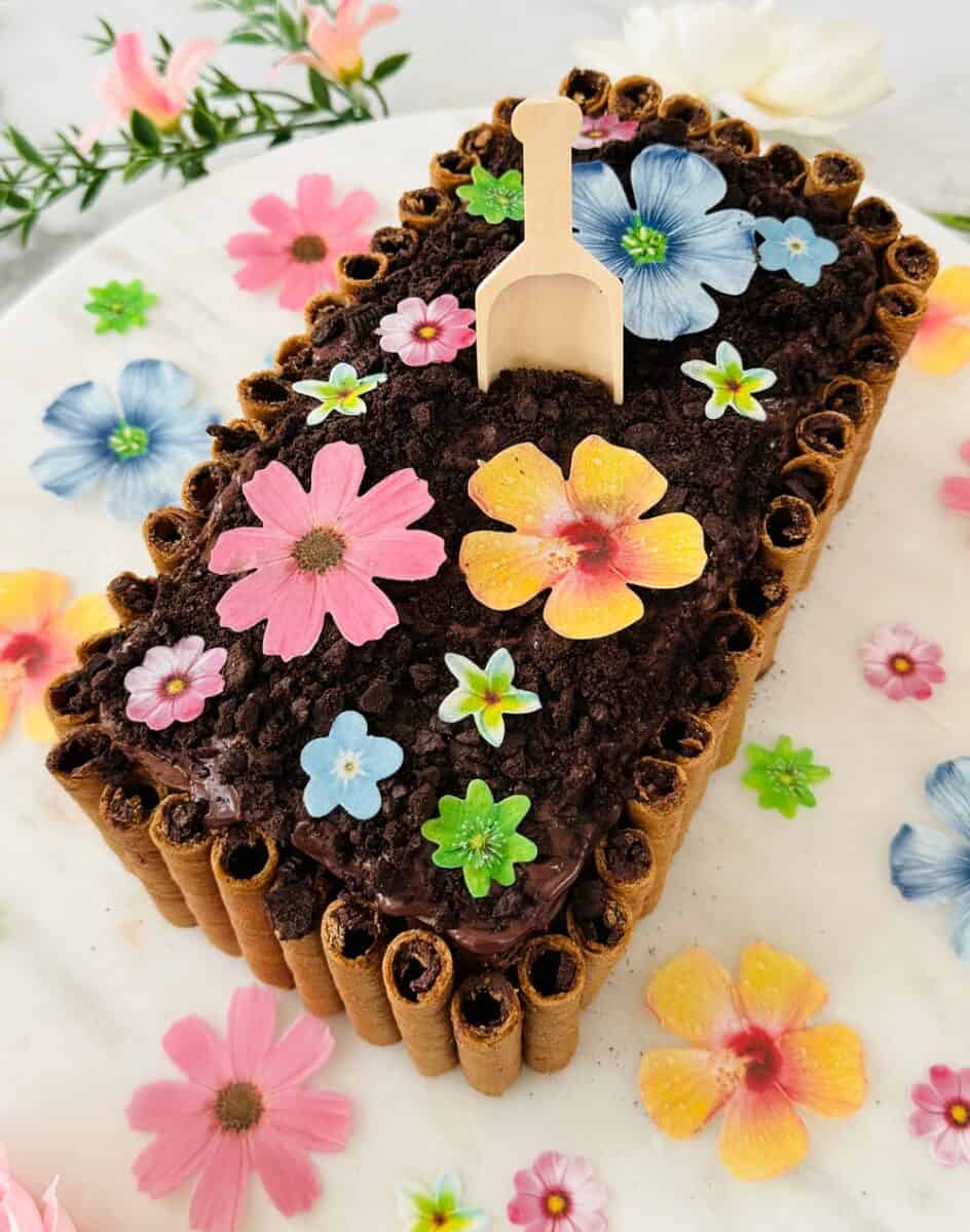 Beautiful Mother's Day Garden Flower Cake Kids Can Make
