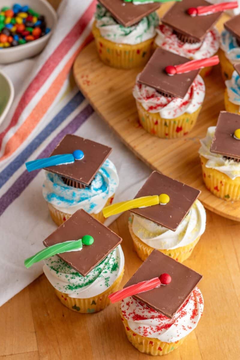 Cheers to the Grad: Easy Graduation Cupcakes