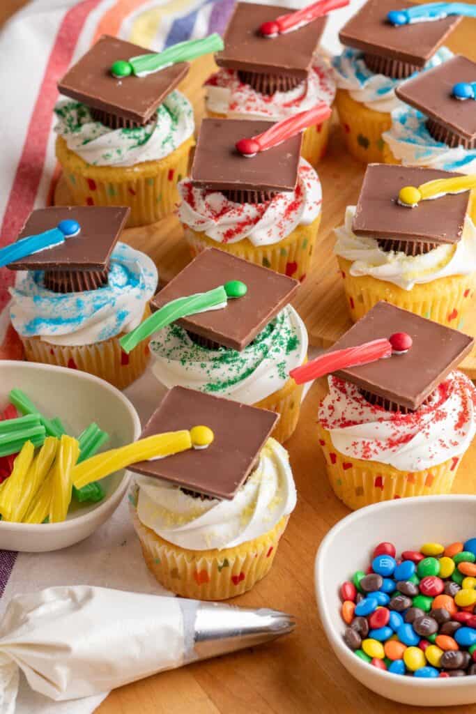 Cheers to the Grad: Easy Graduation Cupcakes