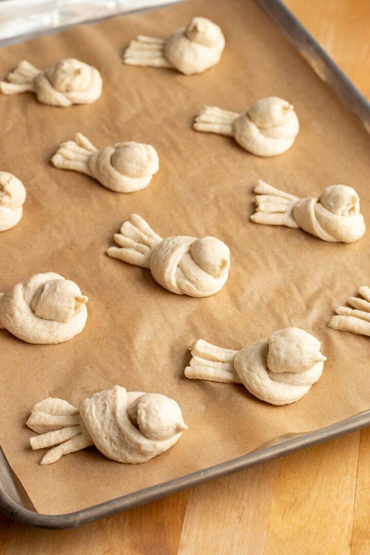 These Bird Bread Rolls Are So Cute And Made With Just One Main Ingredient!
