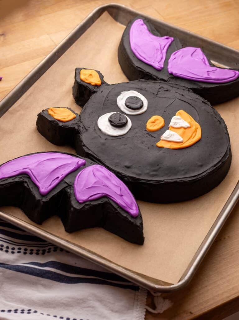 How To Make An Easy Bat Cake