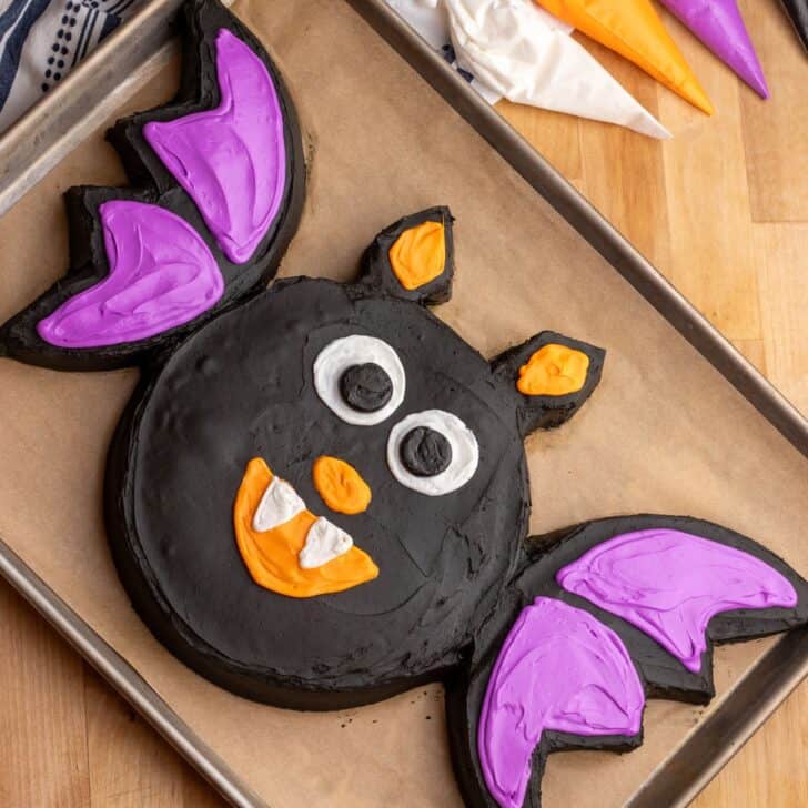 How To Make An Easy Bat Cake
